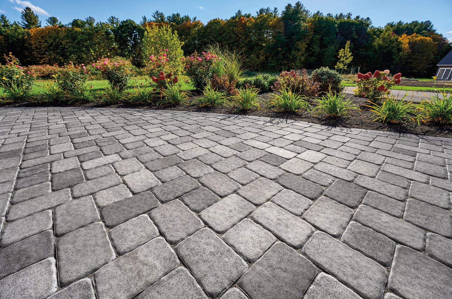 Cobblestone vs. pavers: which is the best choice? | JS Brick Pavers